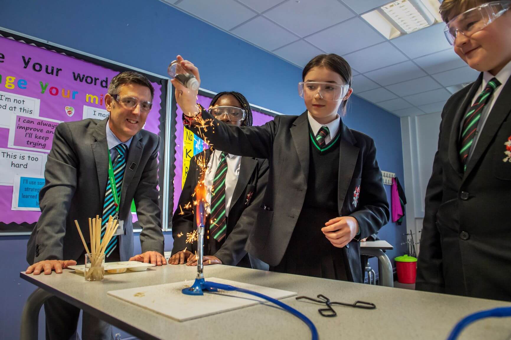 Key Stage 4 Triple Science | Middleton Technology School